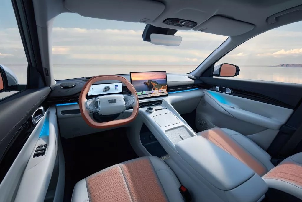 Умный электрокроссовер Geely EX5 (Джили ЕХ5) на авторынке России ...